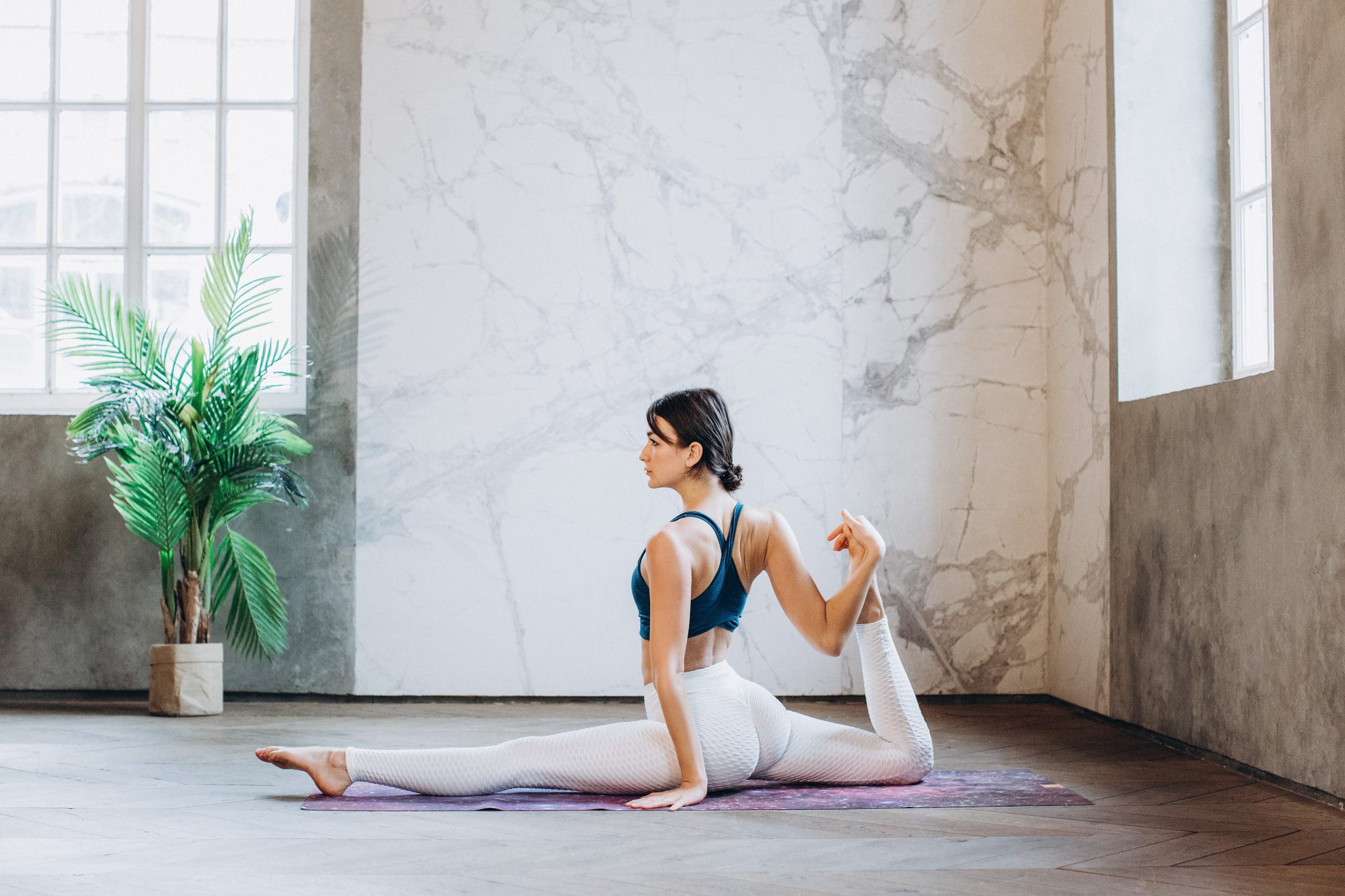 4 Ways To Fix A Hip Flexor Strain According To A PT • Dumb Little Man